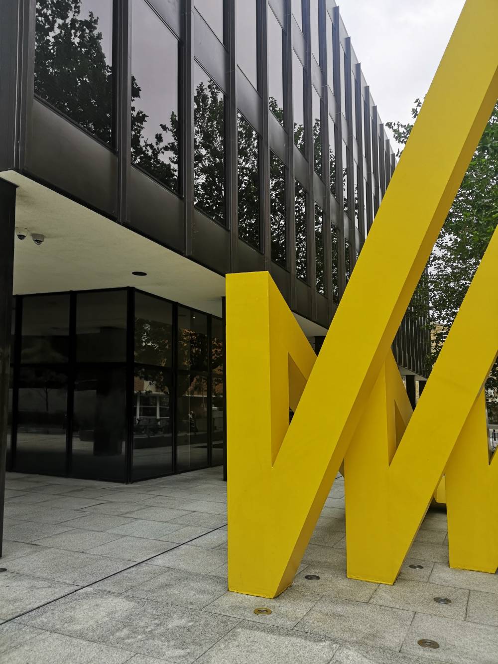 1978 - Miesian Plaza, Baggot Street, Dublin - Architecture of Dublin City - Archiseek.com