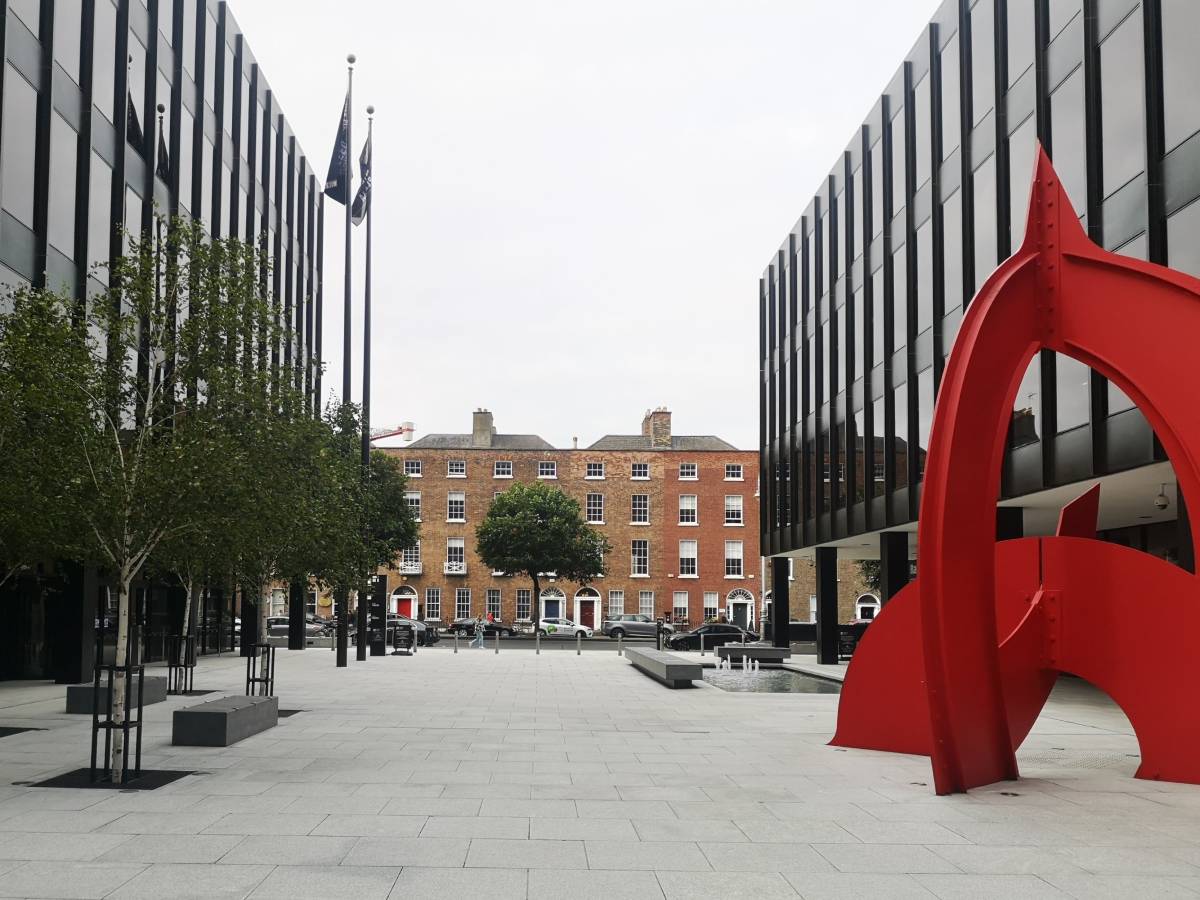 1978 - Miesian Plaza, Baggot Street, Dublin - Architecture of Dublin City - Archiseek.com