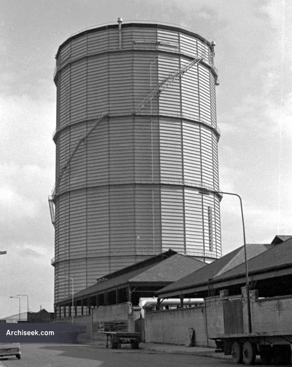 1934 – Gasholder, Sir John Rogerson’s Quay, Dublin | Archiseek - Irish ...