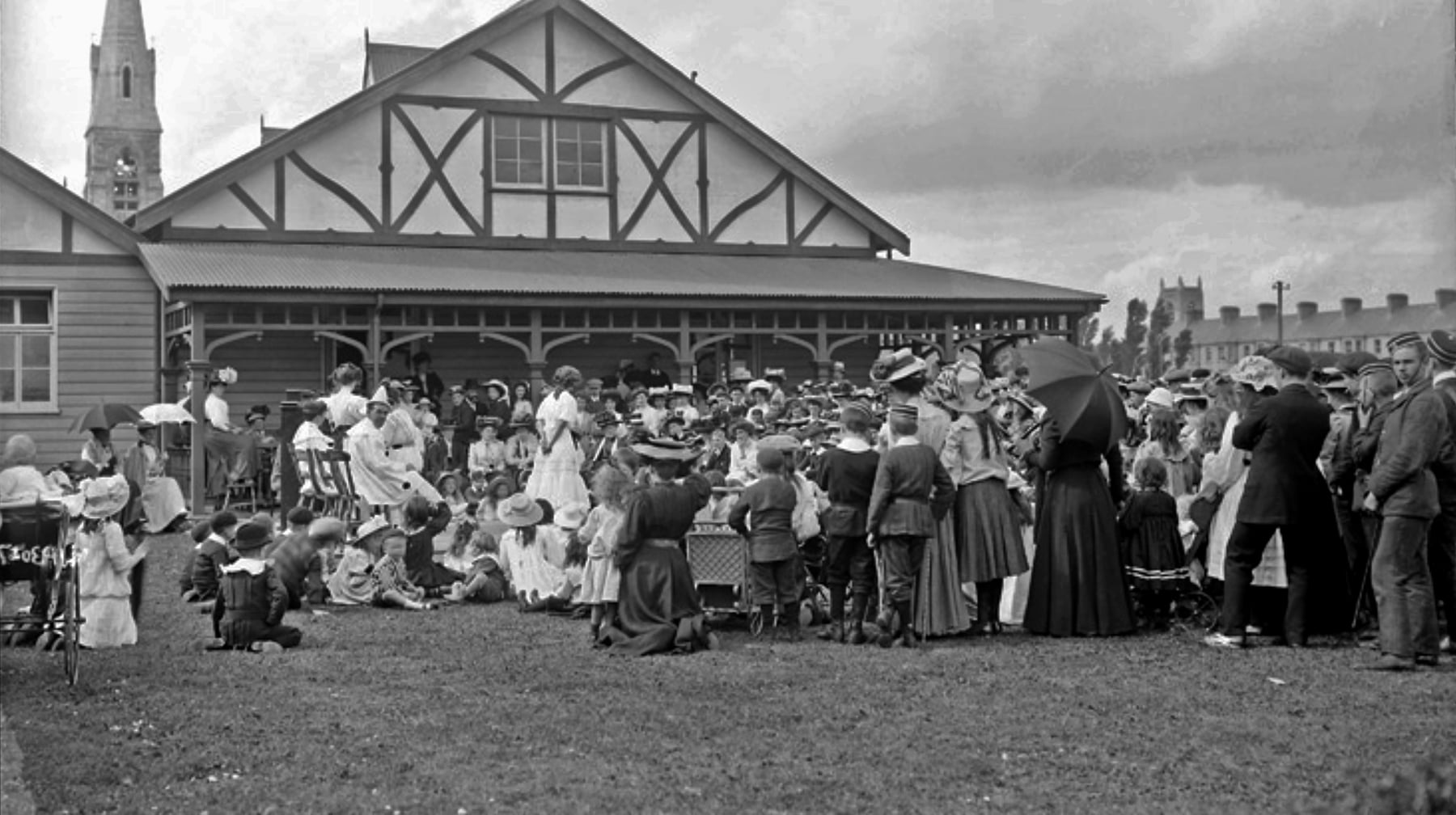 1903 – Great Northern Railway Tearoom Pavilion, Warrenpoint, Co. Down ...
