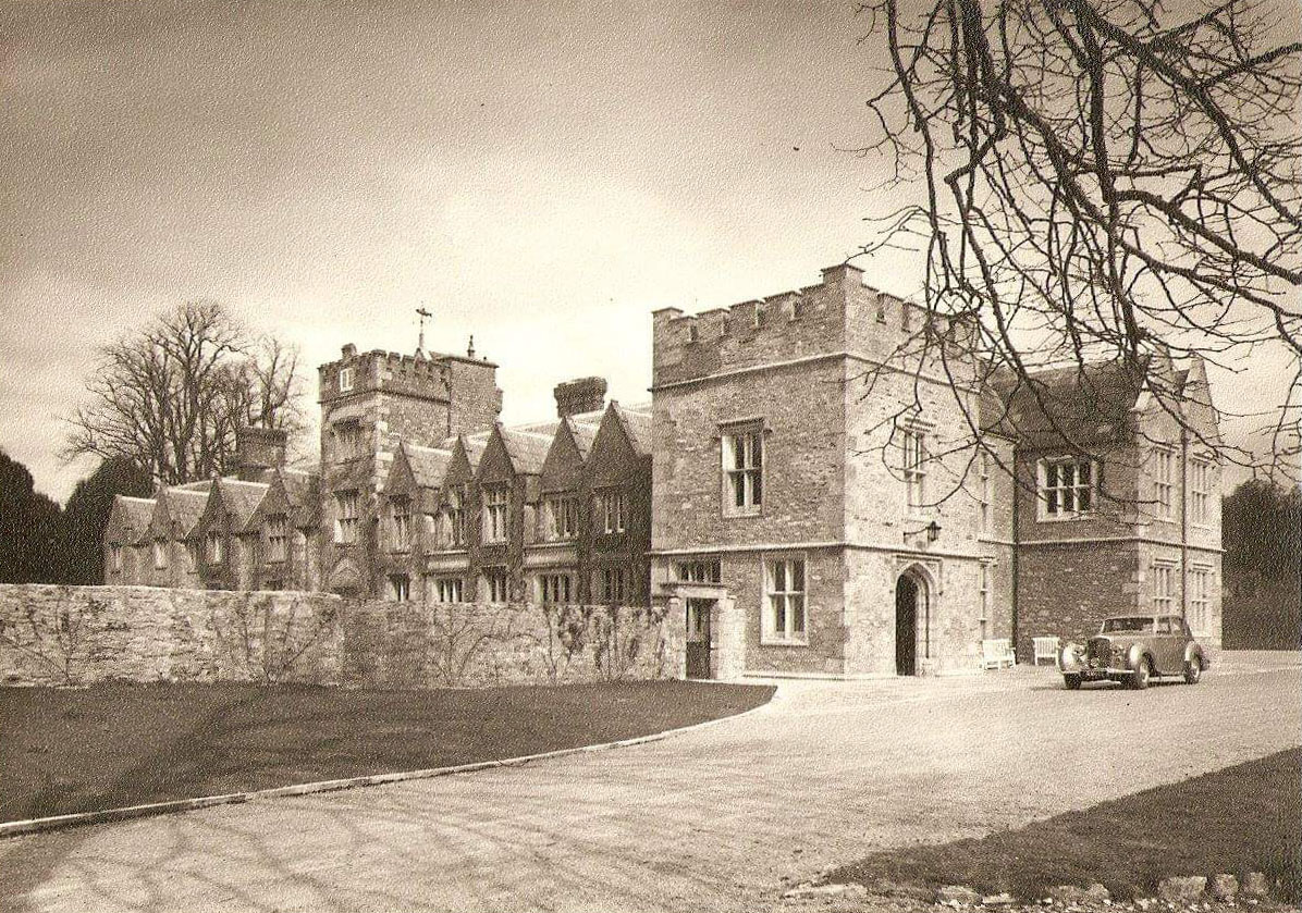 1843 – Mallow Castle, Mallow, Co. Cork | Archiseek.com
