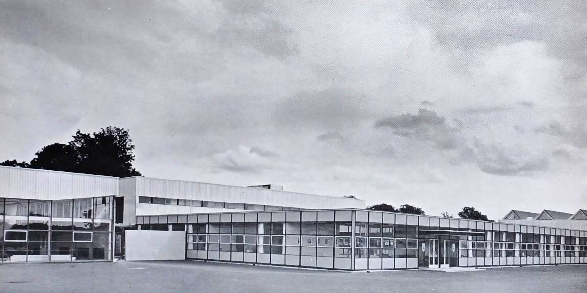 1960 – Grundig Factory, Dunmurry Industrial Estate, Belfast | Archiseek.com