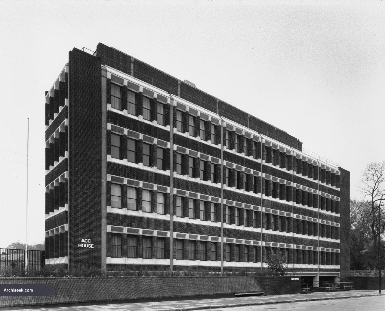1973 – ACC House, Hatch Street, Dublin | Archiseek.com