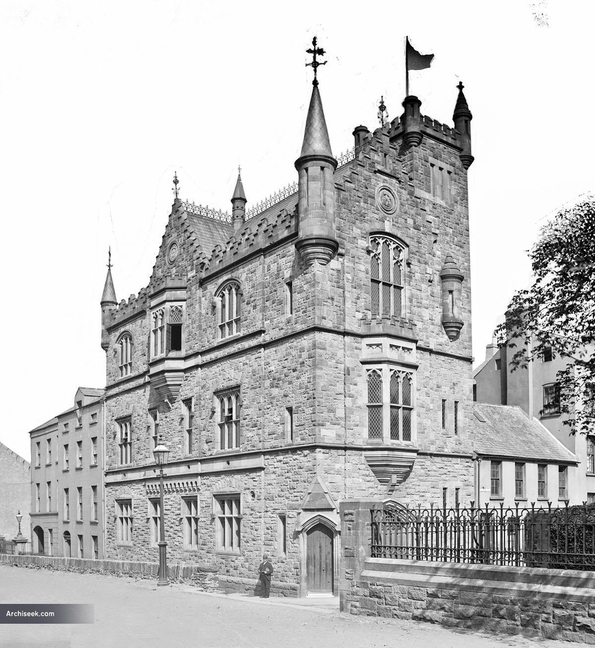 1877 – The Apprentice Boys Memorial Hall, Derry | Archiseek.com