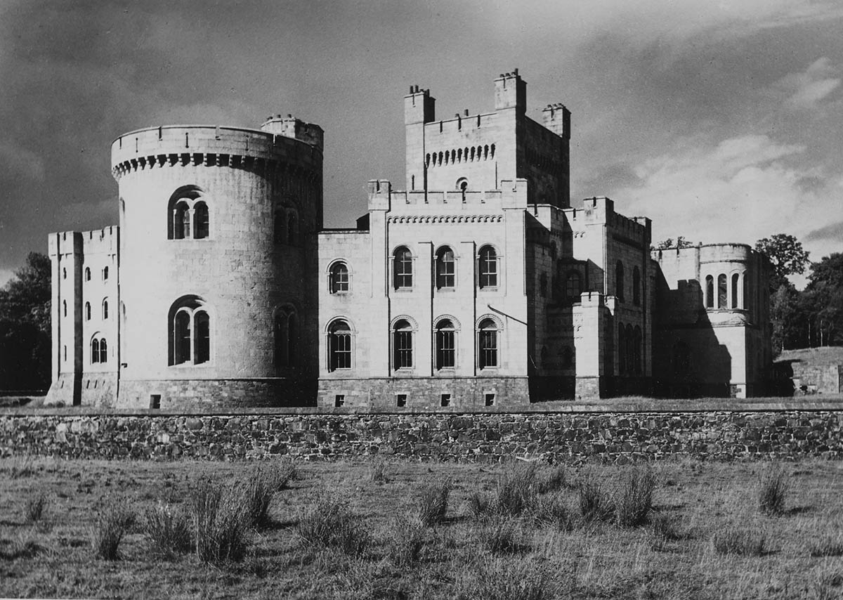 1856 – Gosford Castle, Co. Armagh | Archiseek.com