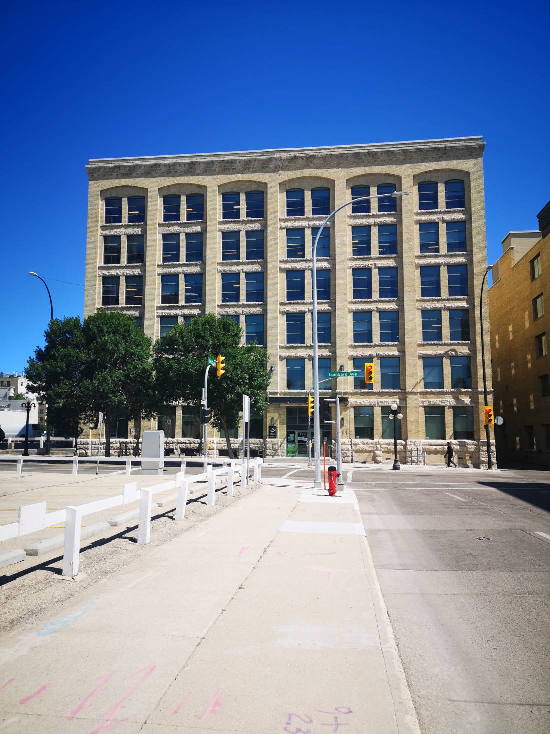 1903 – 111 Lombard Ave., Winnipeg | Archiseek.com