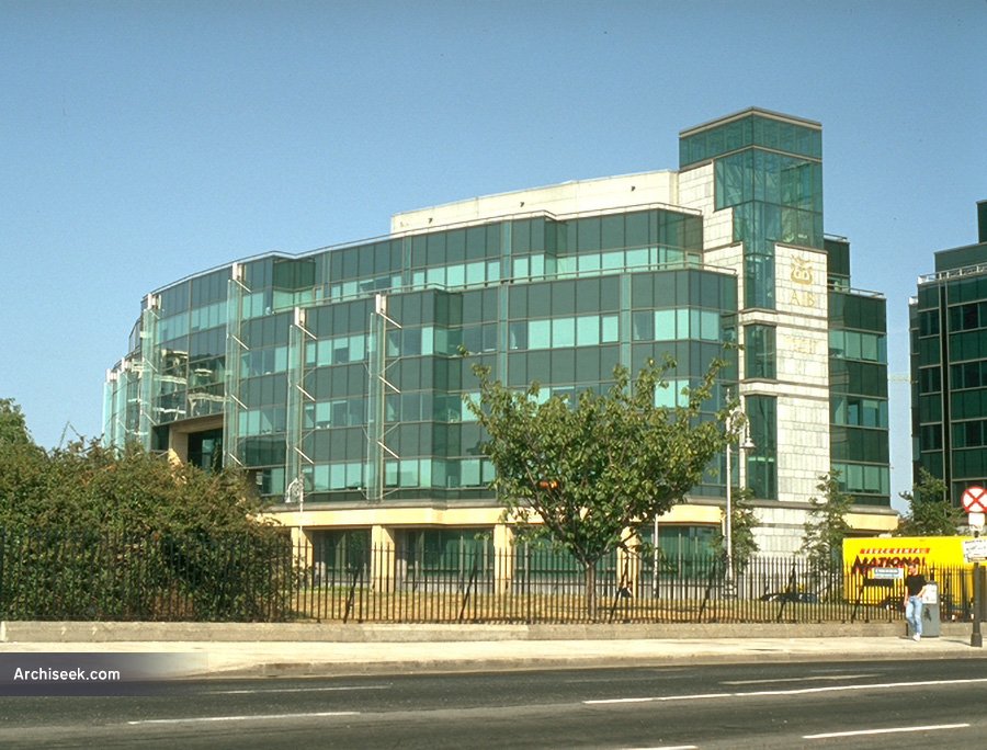 1990 - IFSC Phase 1, Dublin - Architecture of Dublin City - Archiseek.com