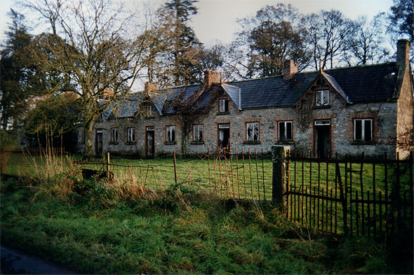 1890 – Cottages, Caledon, Co. Tyrone | Architecture @ Archiseek.com